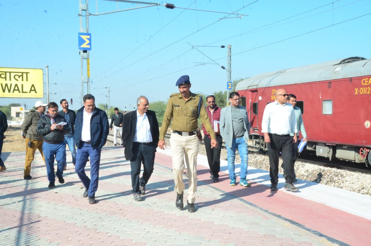 Jaipur : Chief Electrical Engineer of North-Western Railway inspected ...