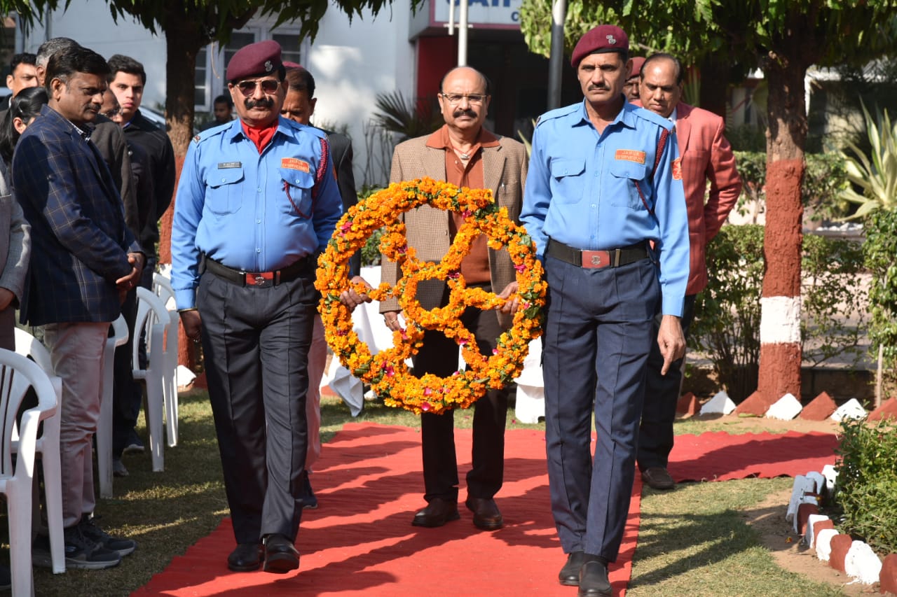 Jaipur Discom Managing Director paid tribute to the electrical martyrs