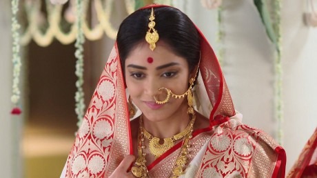 What is the tradition of covering the head during worship in Hindu ...