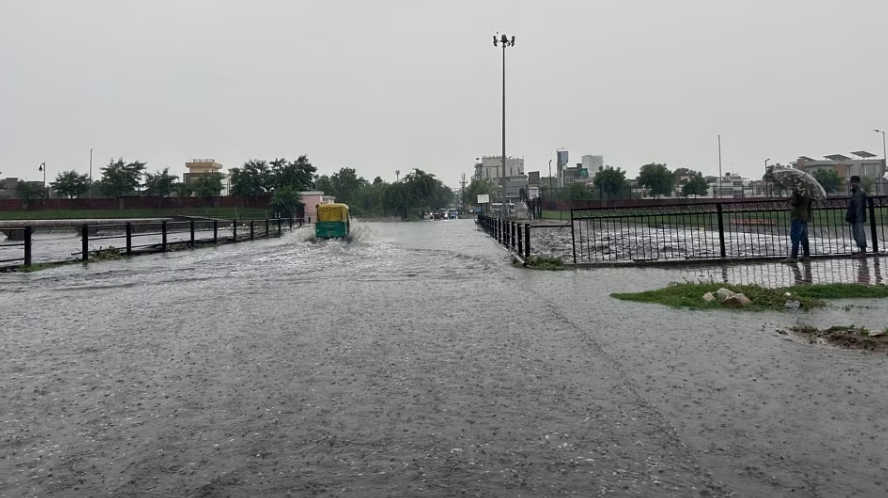 Heavy Rain Alert in Jaipur, clouds rained throughout the night