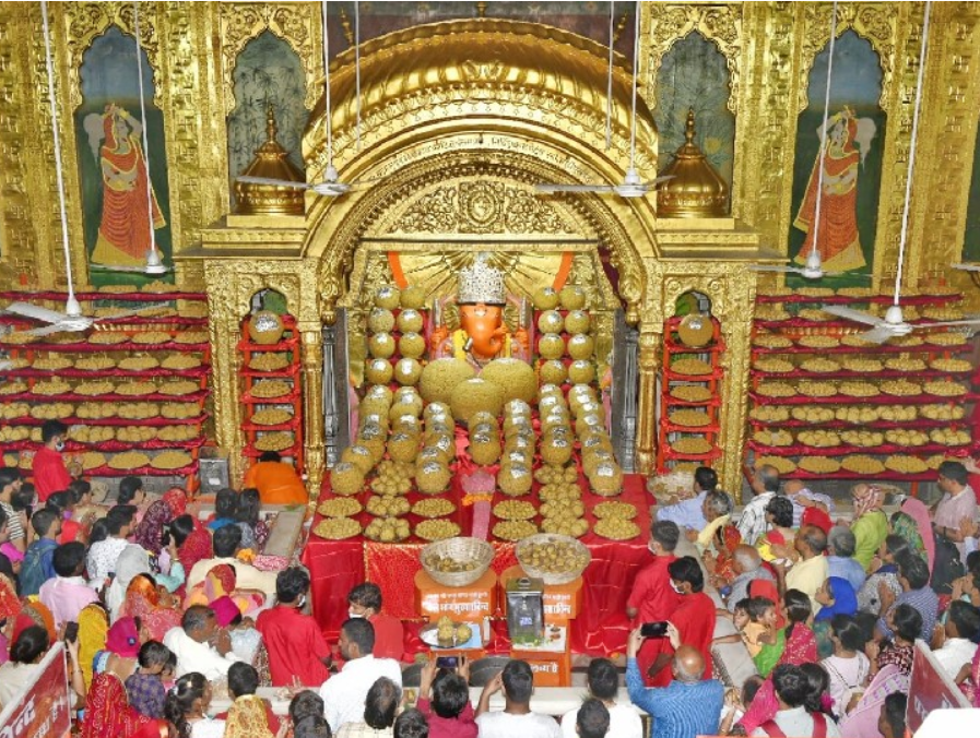 Ganesh Chaturthi Celebrate in Shri Moti Dungri Ganesh Mandir on 7th ...