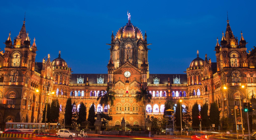 Diversity of languages in Mumbai and discussion on Marathi language